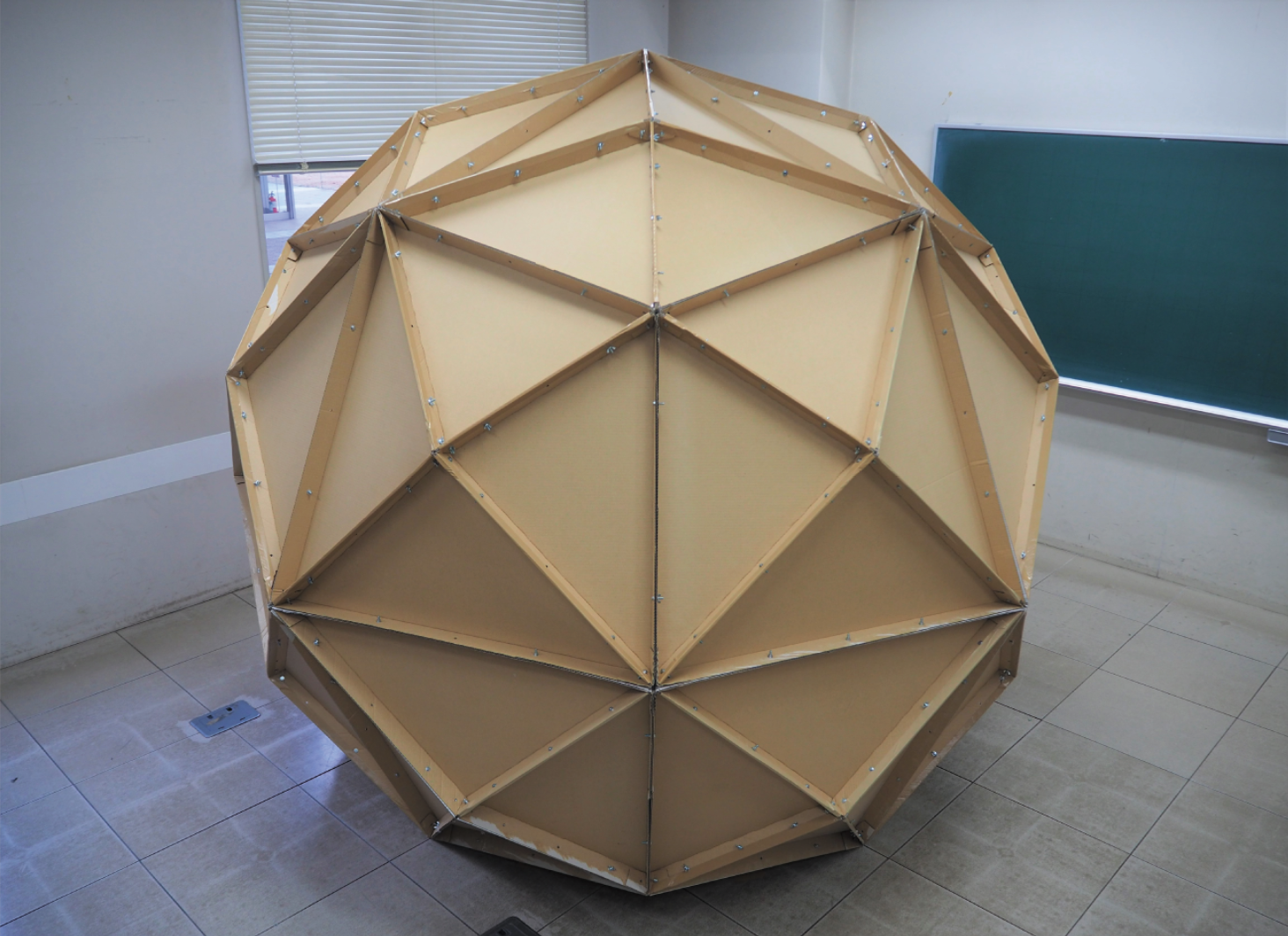 PAPER GEODESIC DOME OCT96 Hajime Narukawa Laboratory